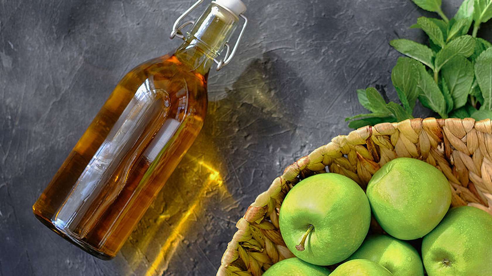 Apfelessig: So nutzt man das uralte Wundermittel